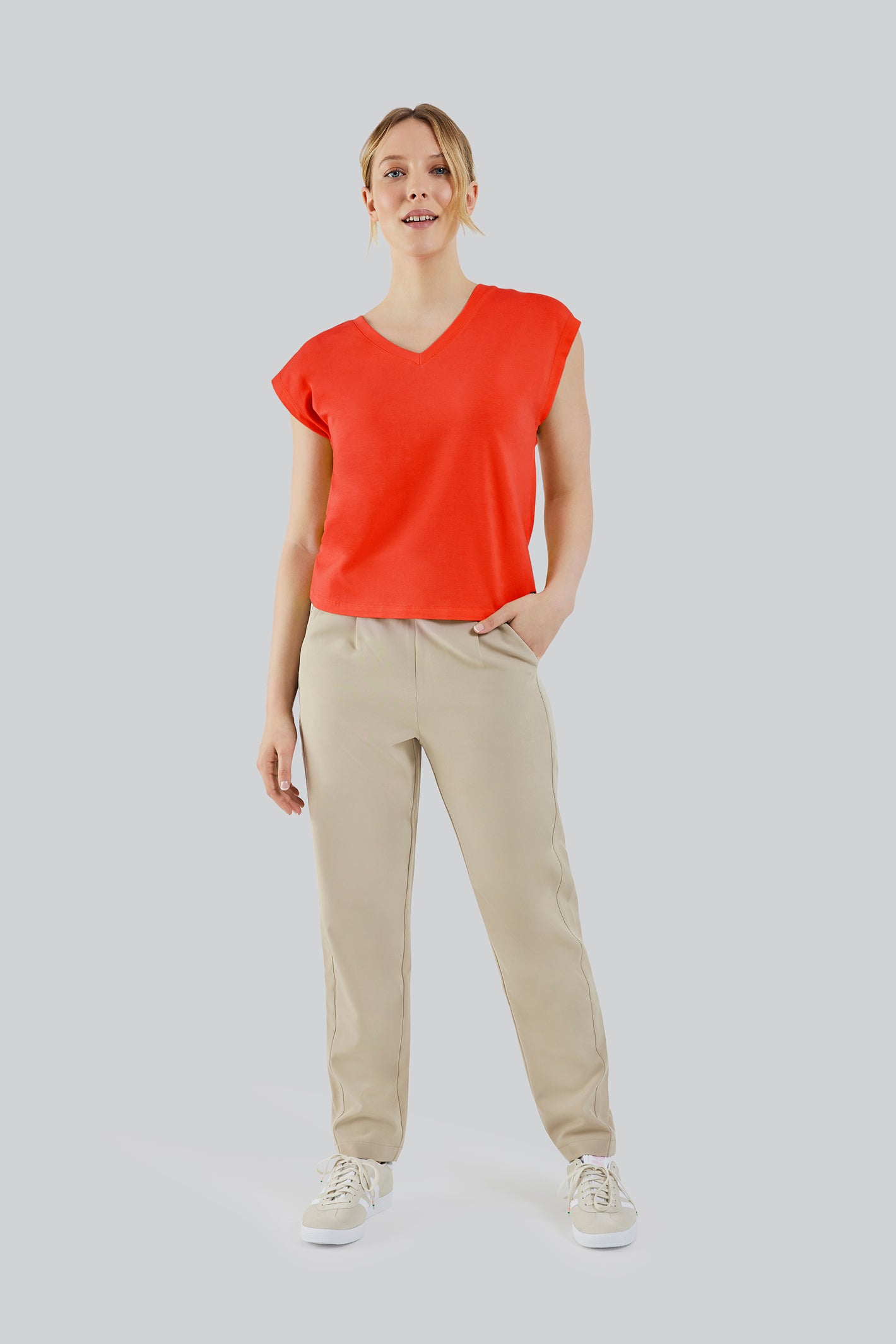 Lightweight Women's Clothing for Travel | Comfy & Stylish | FIG Clothing